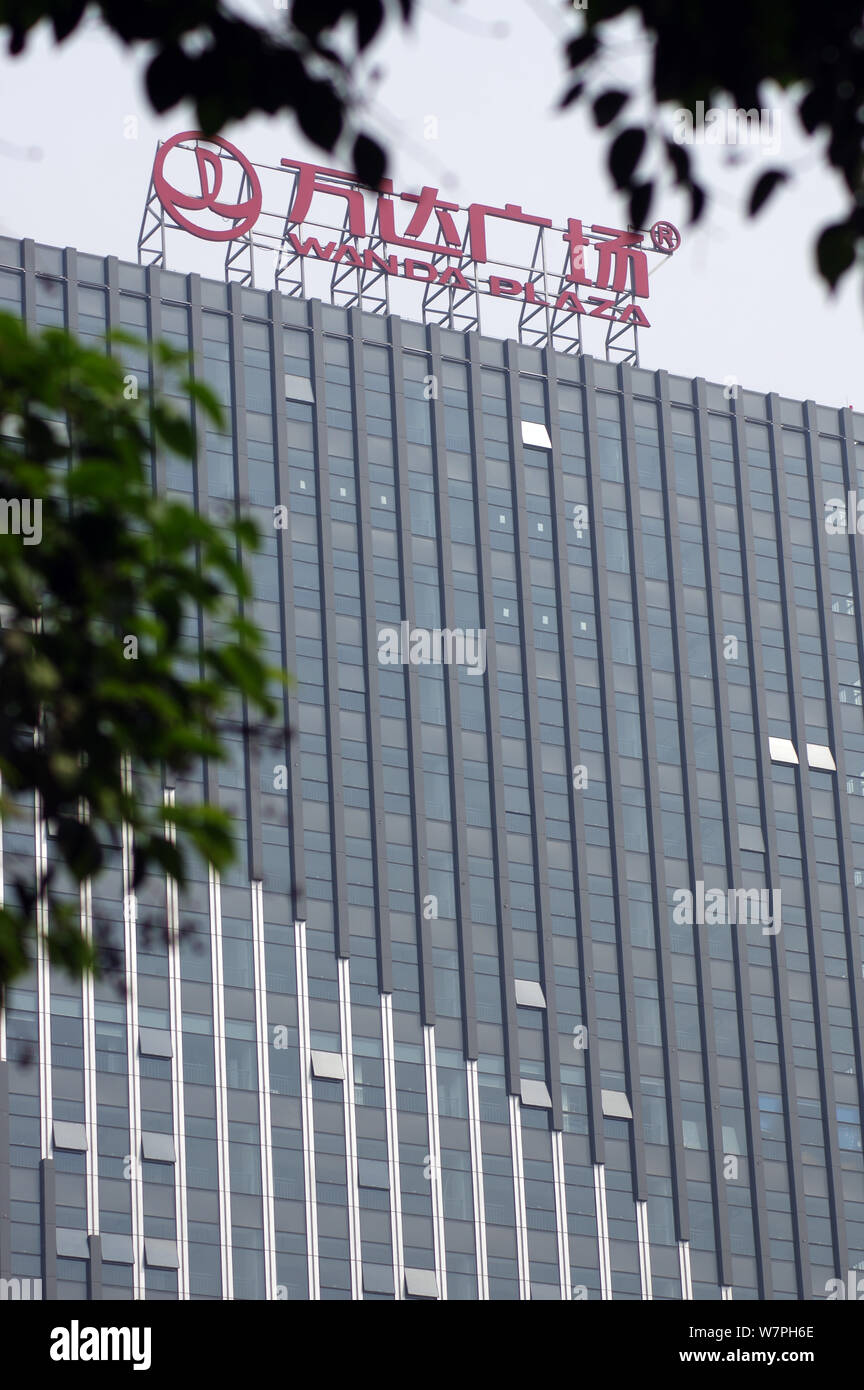 Wanda n hi-res stock photography and images - Alamy