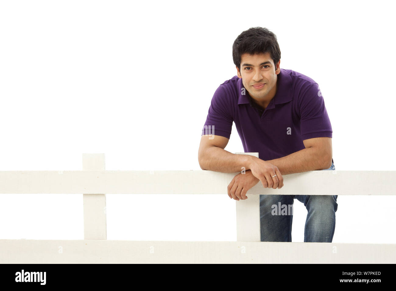 Man leaning against railing hi-res stock photography and images - Alamy