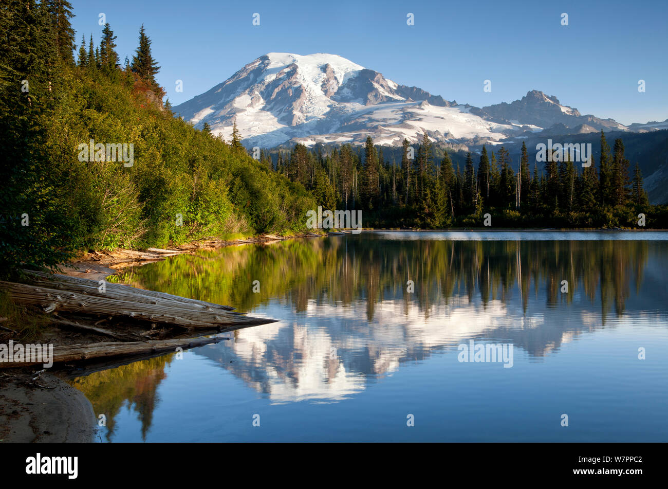 Bench lake mount rainier hi-res stock photography and images - Alamy