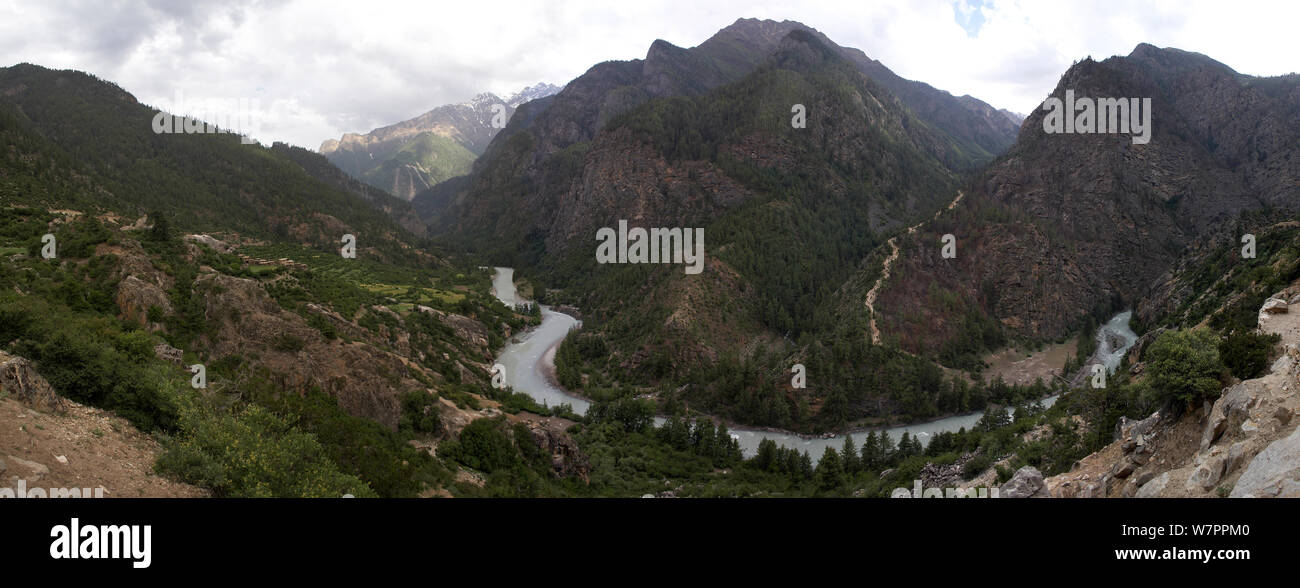 Karnali river hi-res stock photography and images - Alamy
