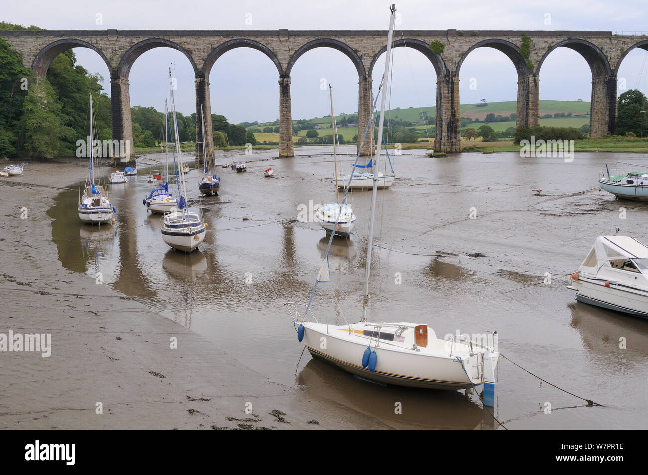 Rivers in cornwall hi-res stock photography and images - Alamy