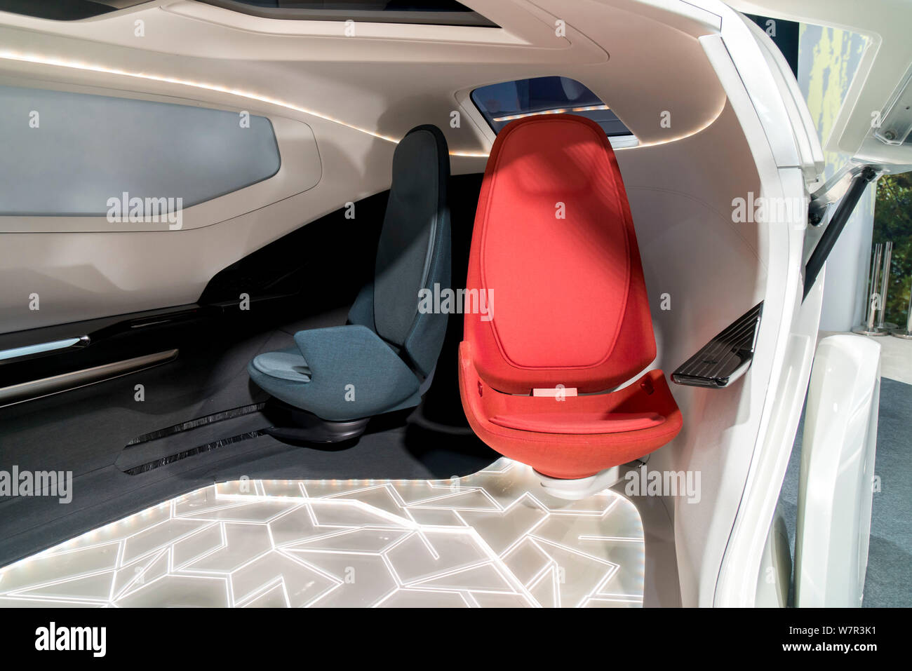 Inmotion hi-res stock photography and images - Alamy