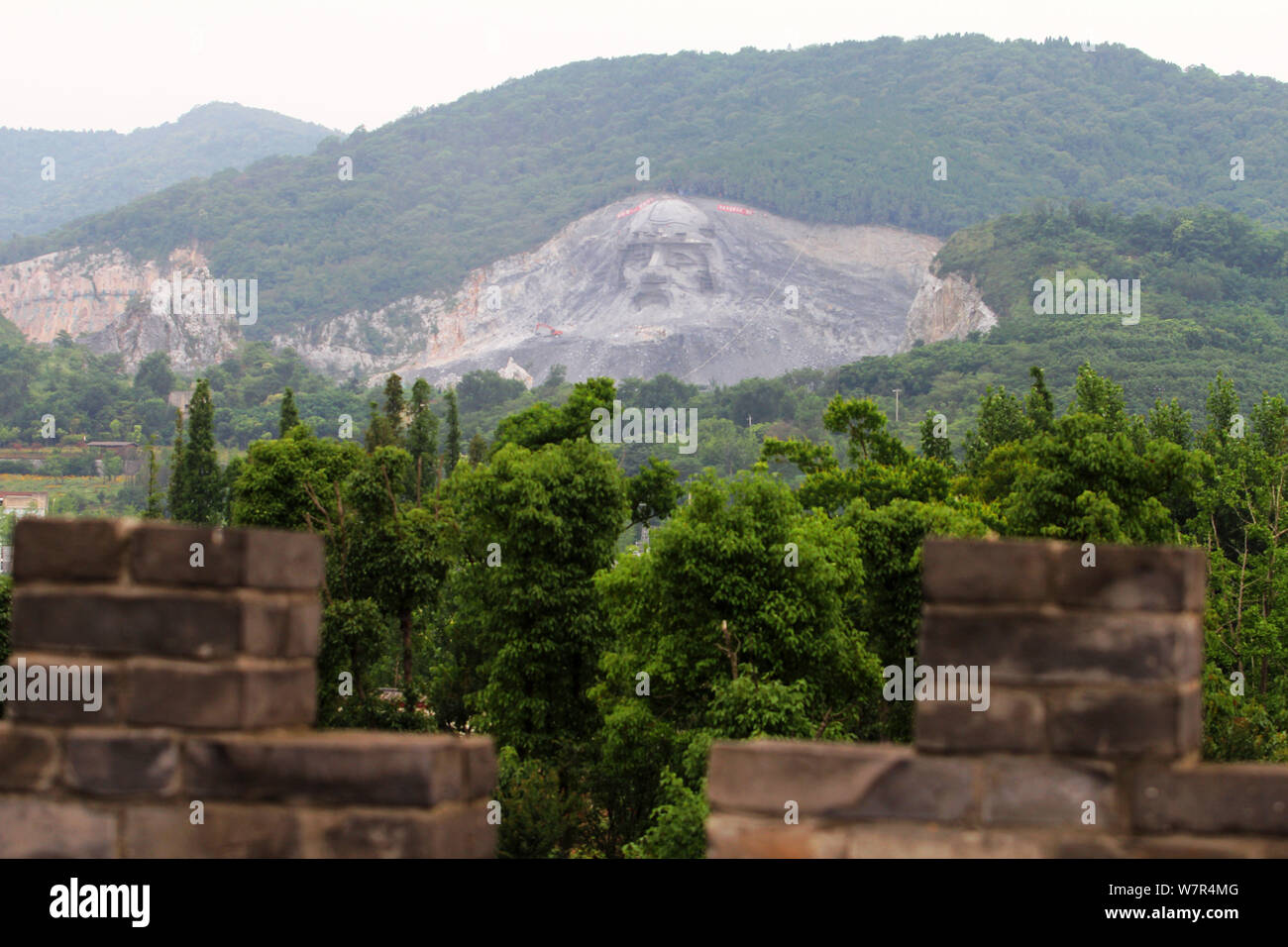 Giant sculpture of fuxi hi-res stock photography and images - Alamy