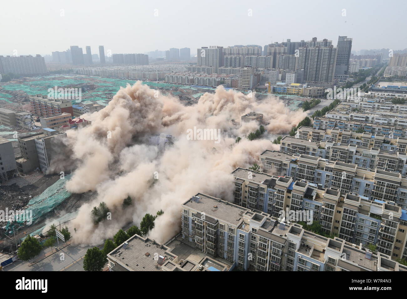 Controlled explosion hi-res stock photography and images - Alamy