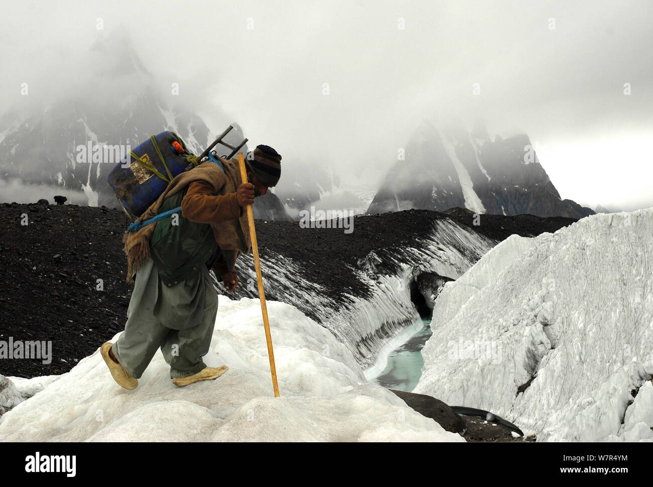 A Balti porter on the Baltoro Glacier, Concordia, Central Karakoram ...
