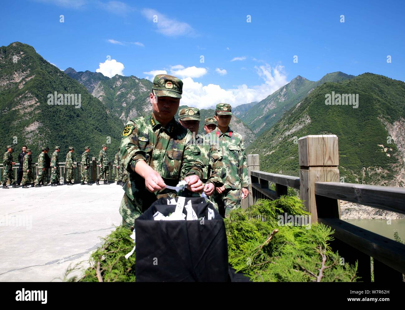 Xinmo village hi-res stock photography and images - Alamy
