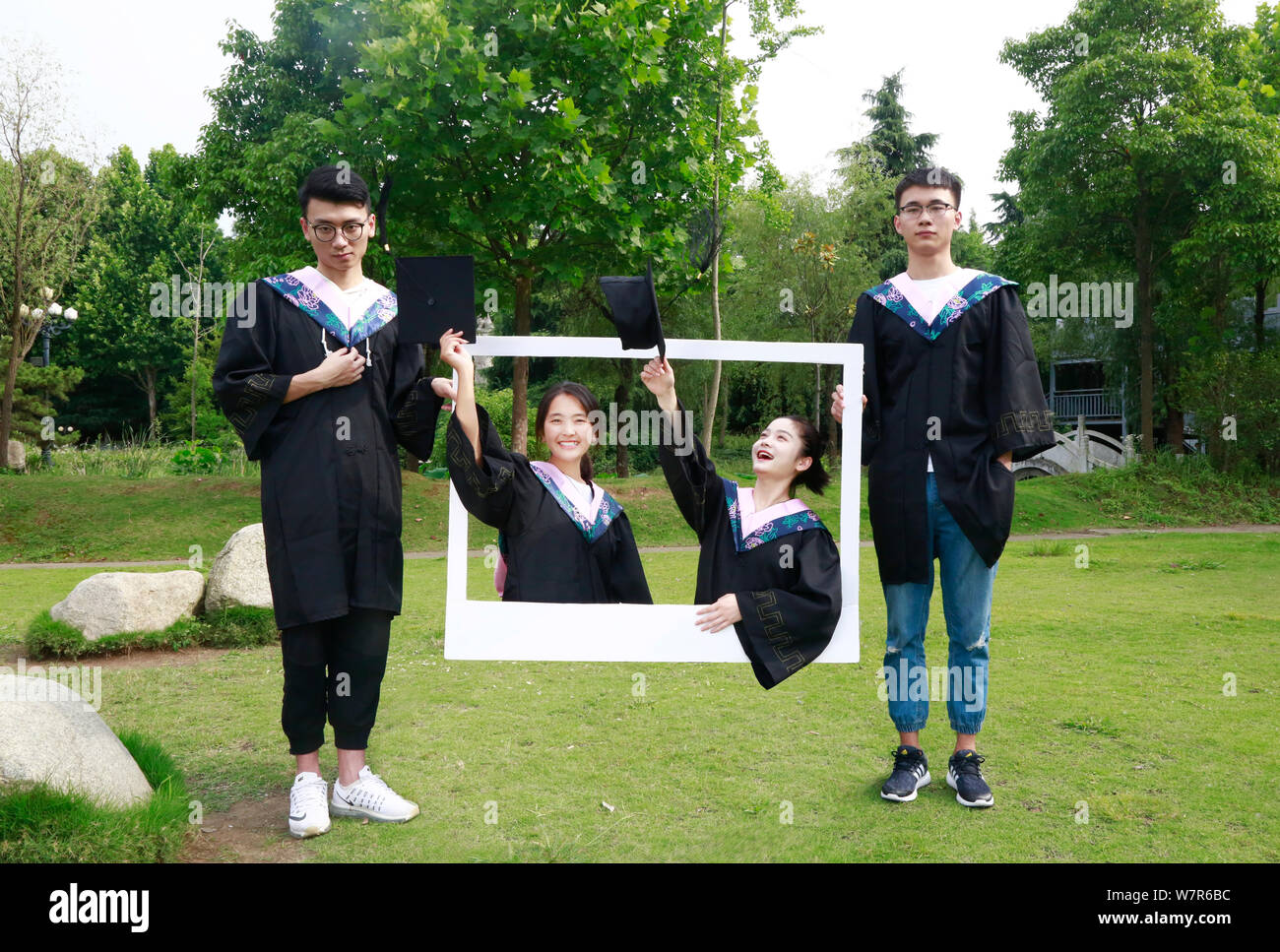 Chinese graduates from Wuhan Institute of Bioengineering pose for ...