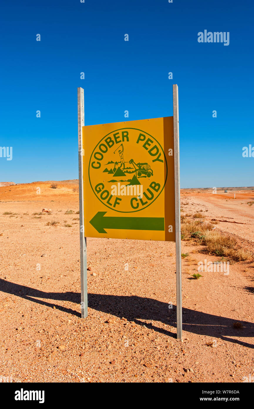 Coober pedy golf hi-res stock photography and images - Alamy