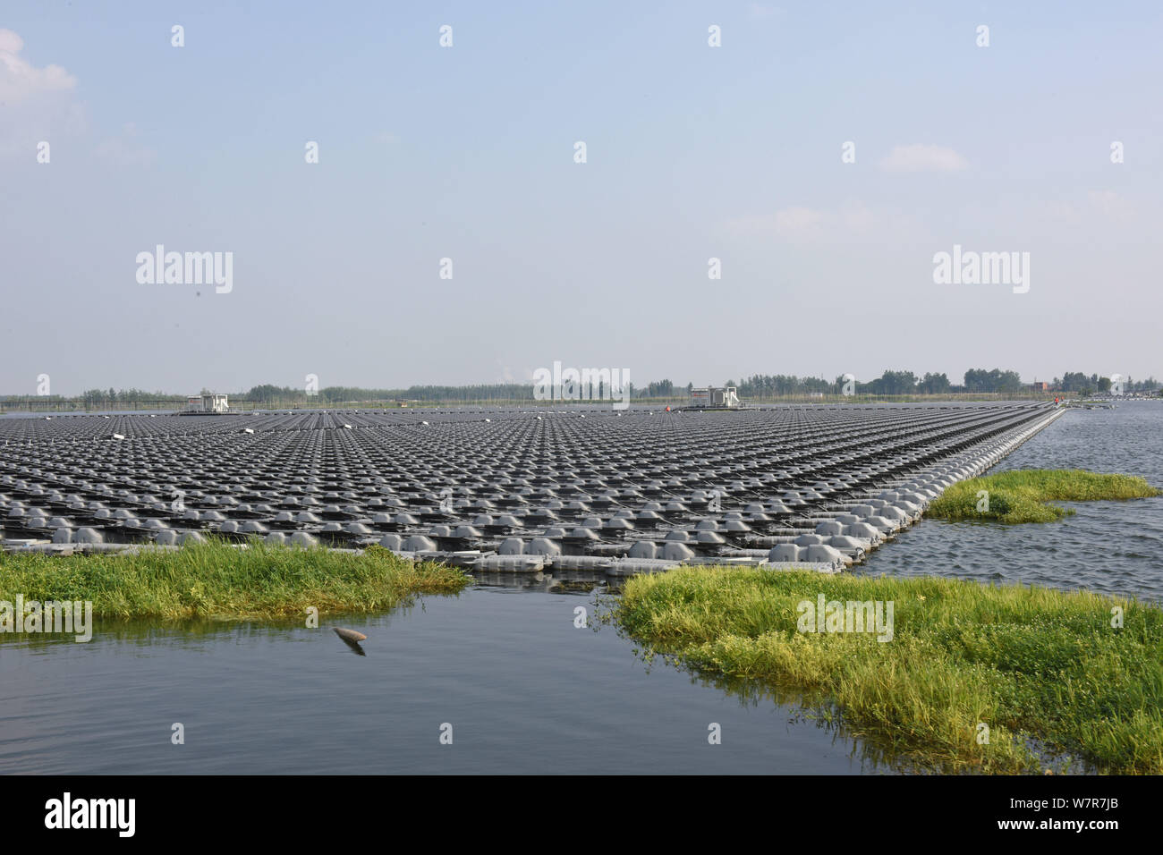 Largest floating solar farm hi-res stock photography and images - Alamy
