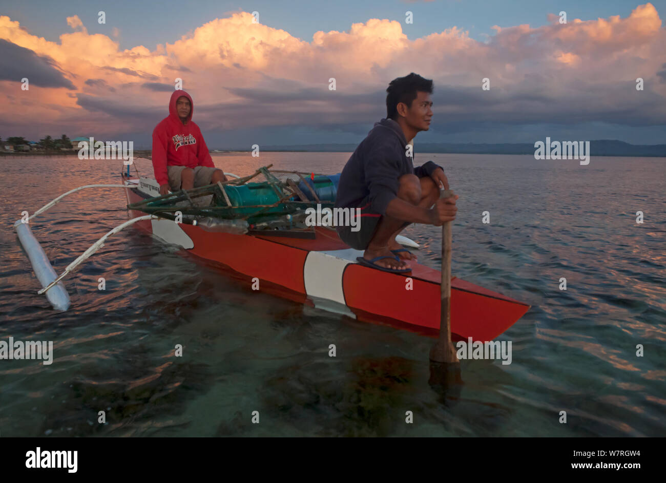 Philippines fishing boats hi-res stock photography and images - Alamy