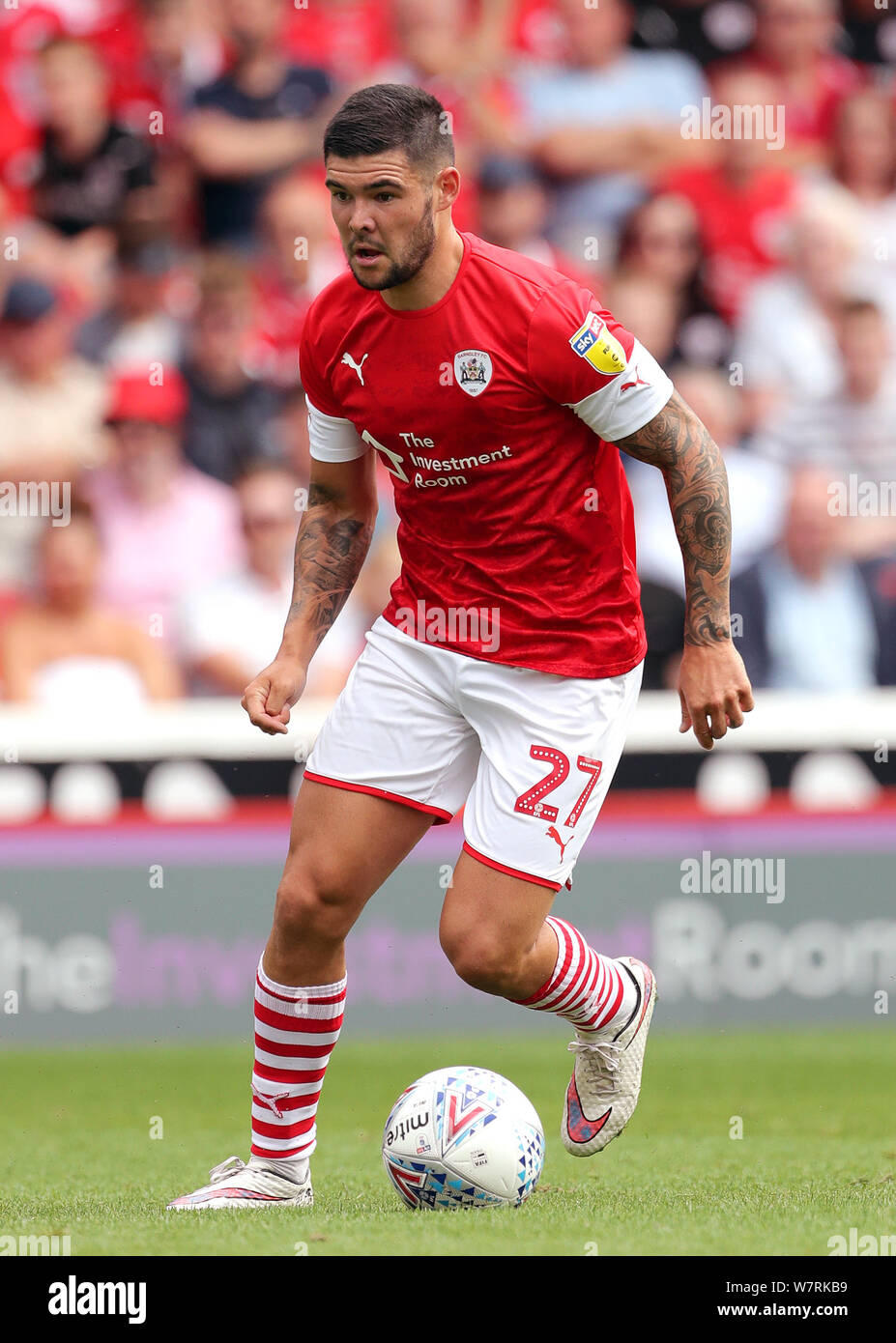 Barnsley's Alex Mowatt Stock Photo - Alamy