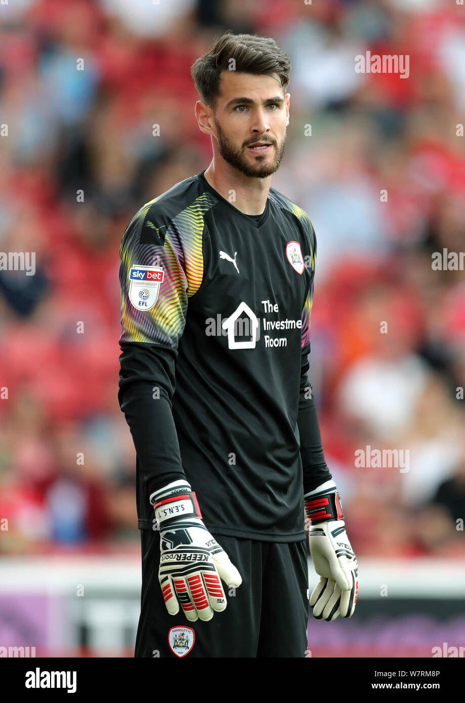Barnsley goalkeeper Samuel Radlinger Stock Photo - Alamy