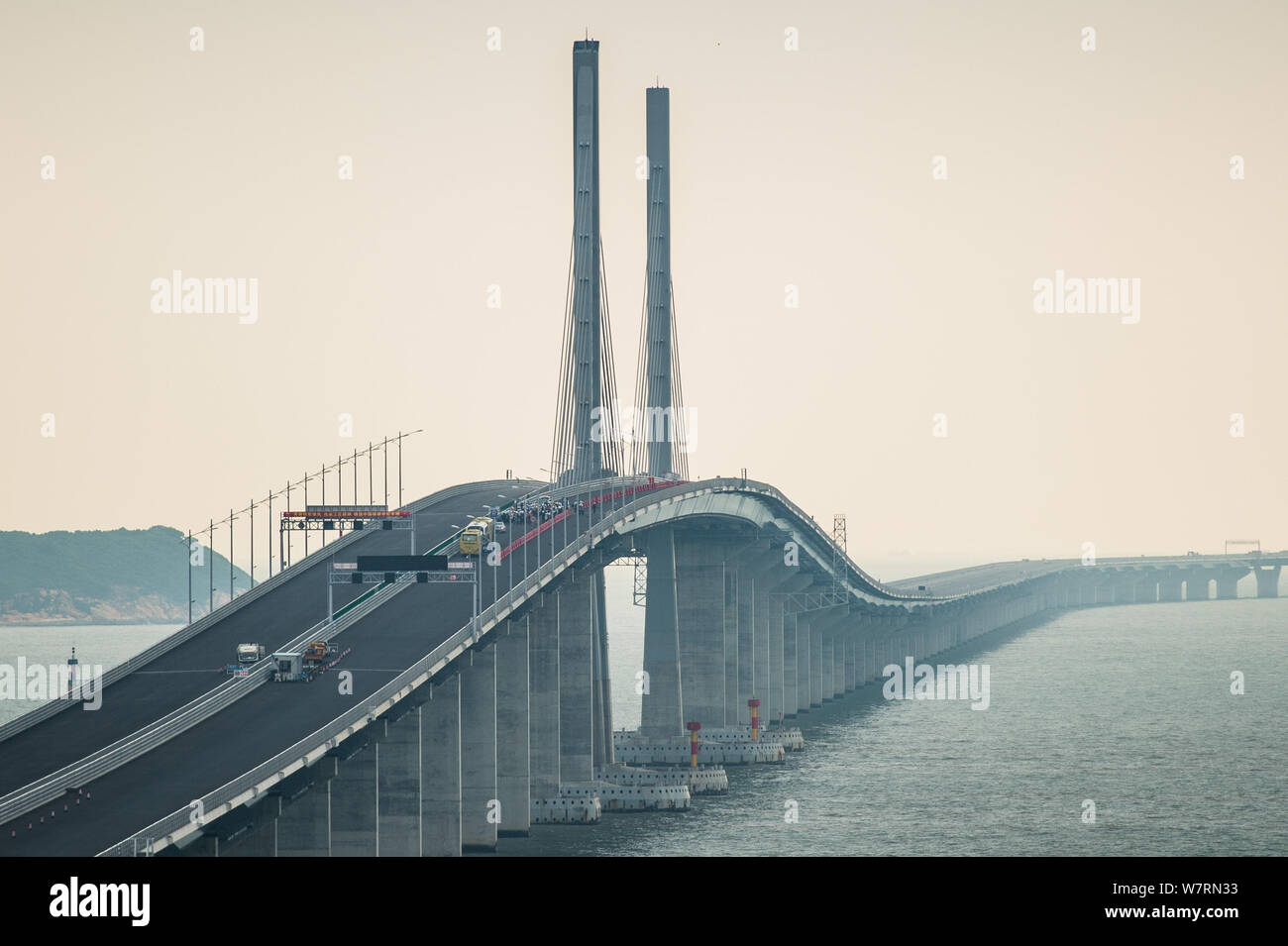 View of world's longest cross-sea bridge, the Hong Kong-Zhuhai-Macao ...