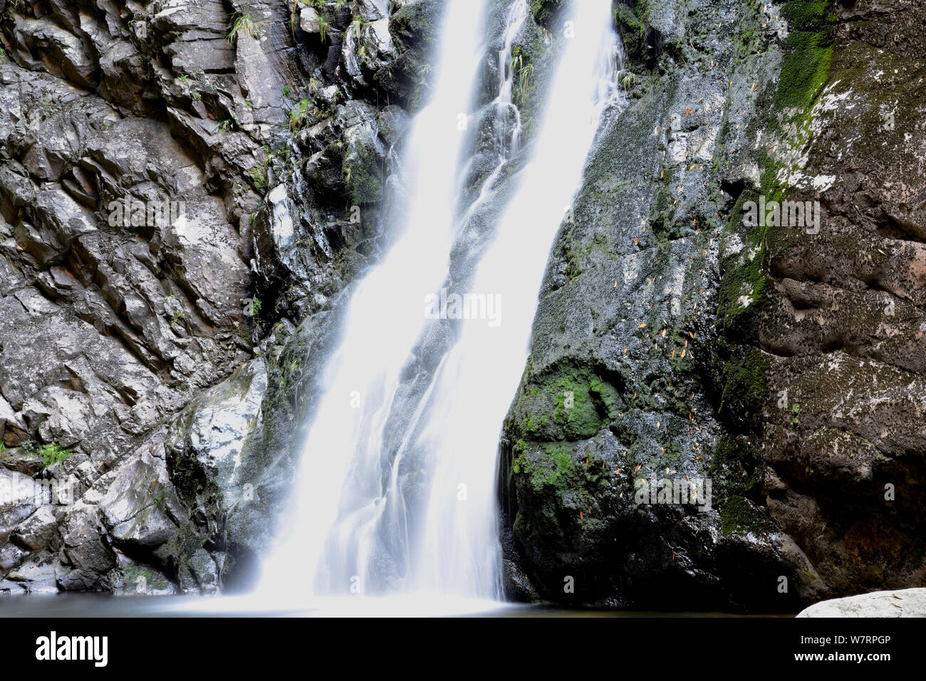 Rust en Vrede Waterfall, Swartberg Mountains, Western Cape, South ...