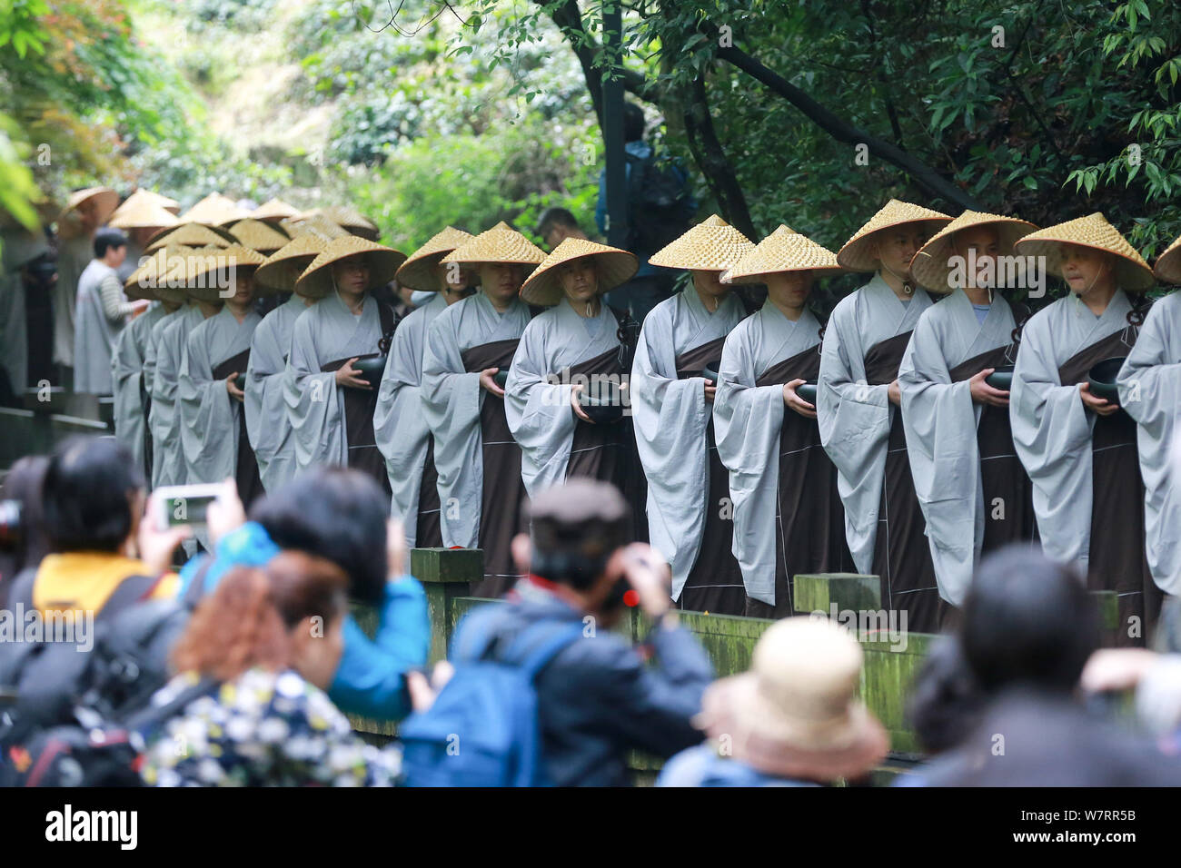 Chinese mendicants hi-res stock photography and images - Alamy