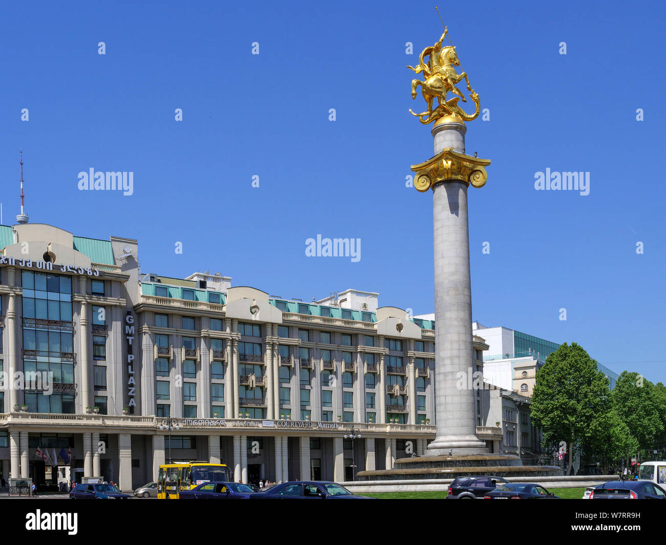 Hotel GMT Plaza and St. George-Monument at Freedom Square Tawisuplebis ...