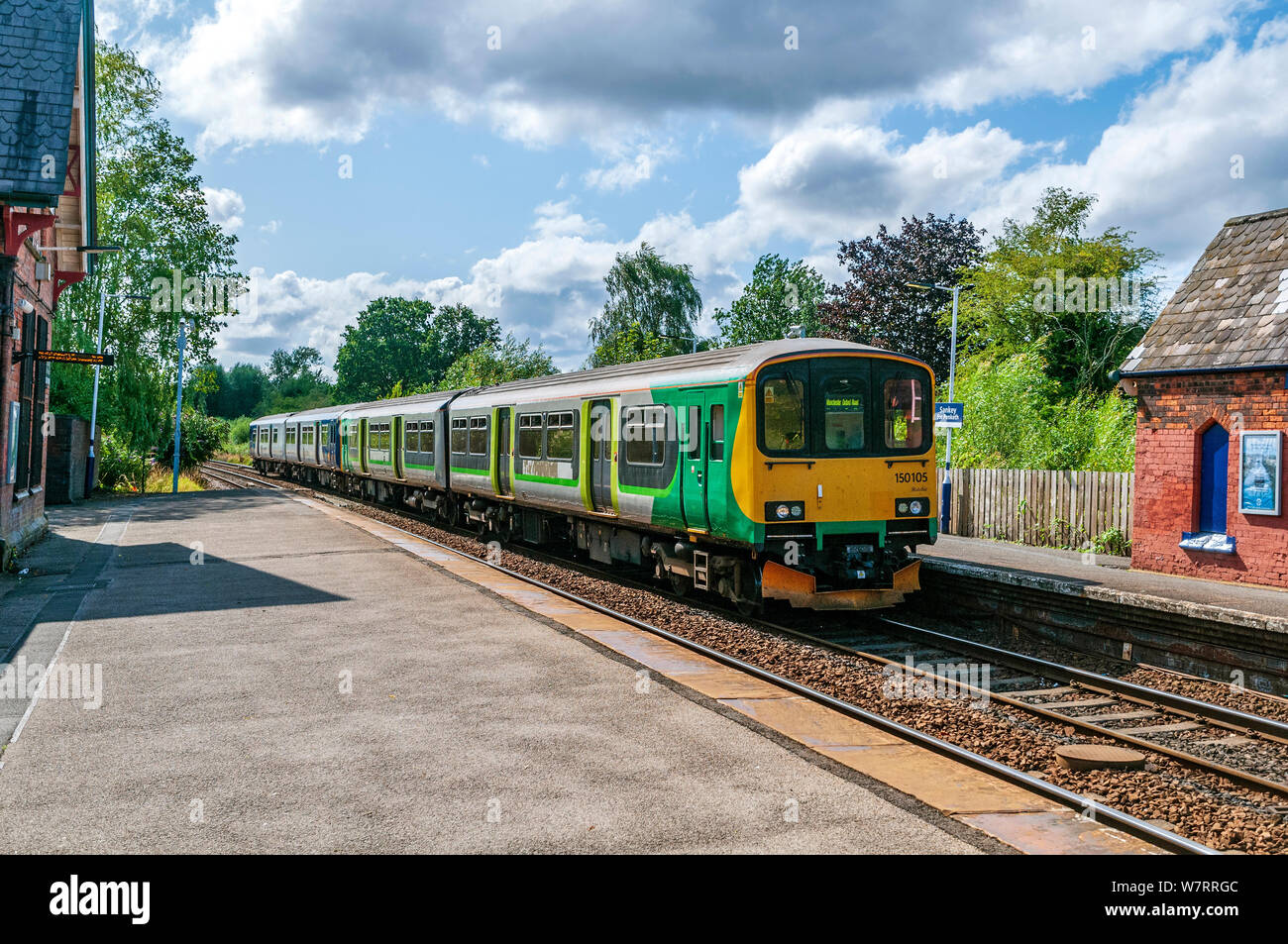Class 150 hi-res stock photography and images - Alamy