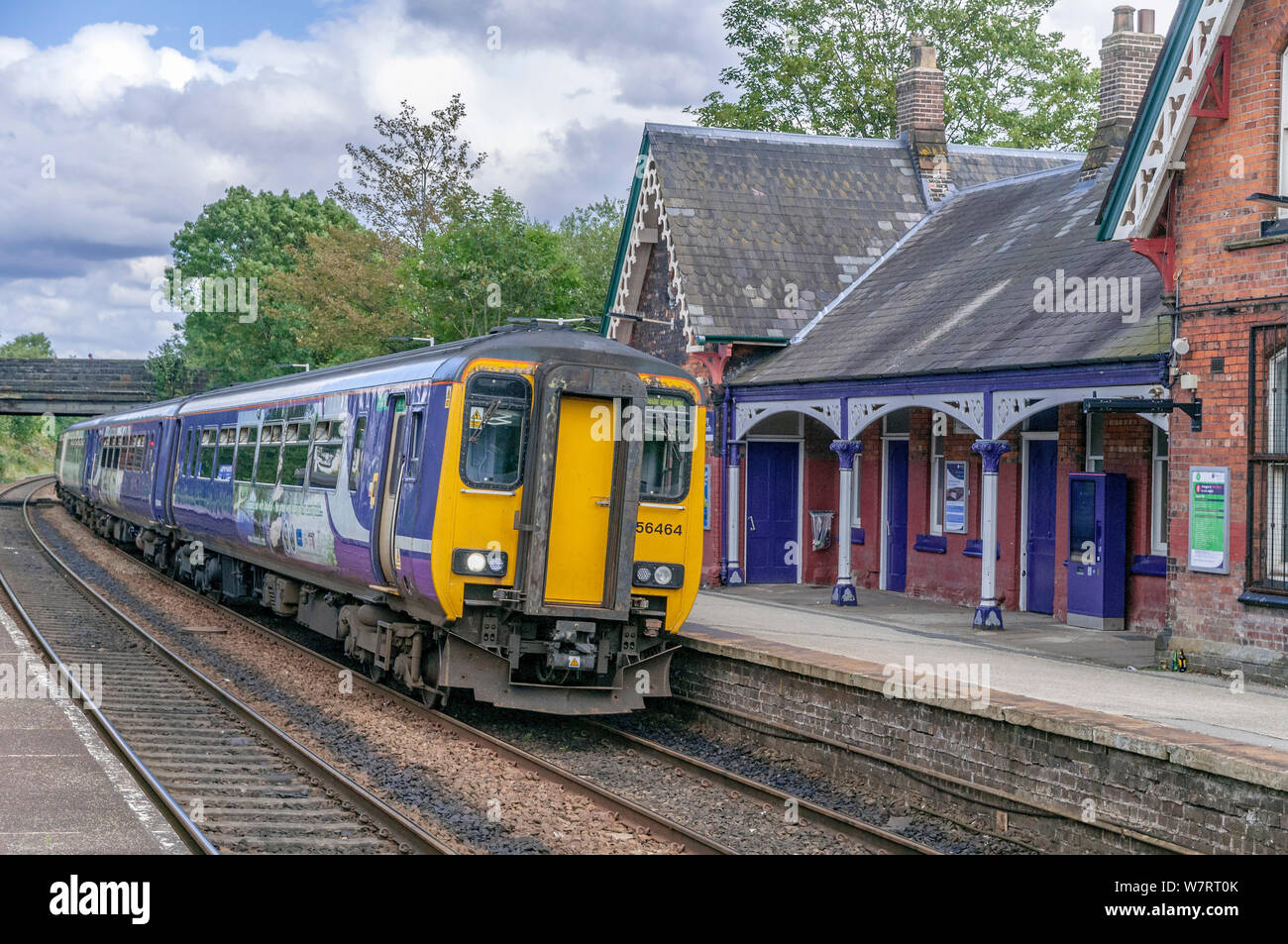 Class 156 super sprinter hi-res stock photography and images - Alamy