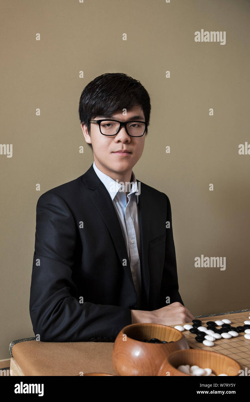 Alphago chess hi-res stock photography and images - Alamy