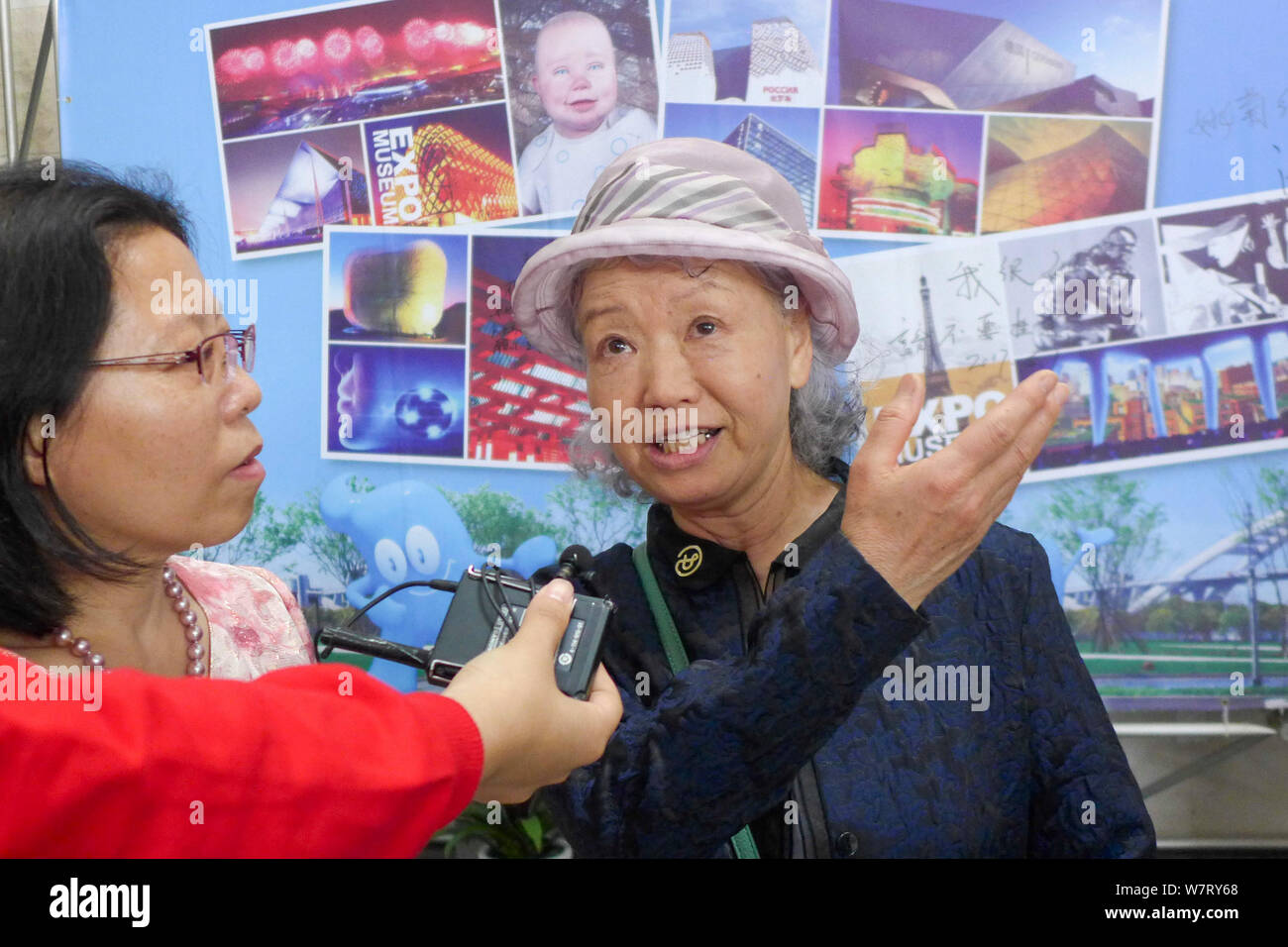 Japanese housewife Tomiyo Yamada, right, an enthusiast to World Expo ...