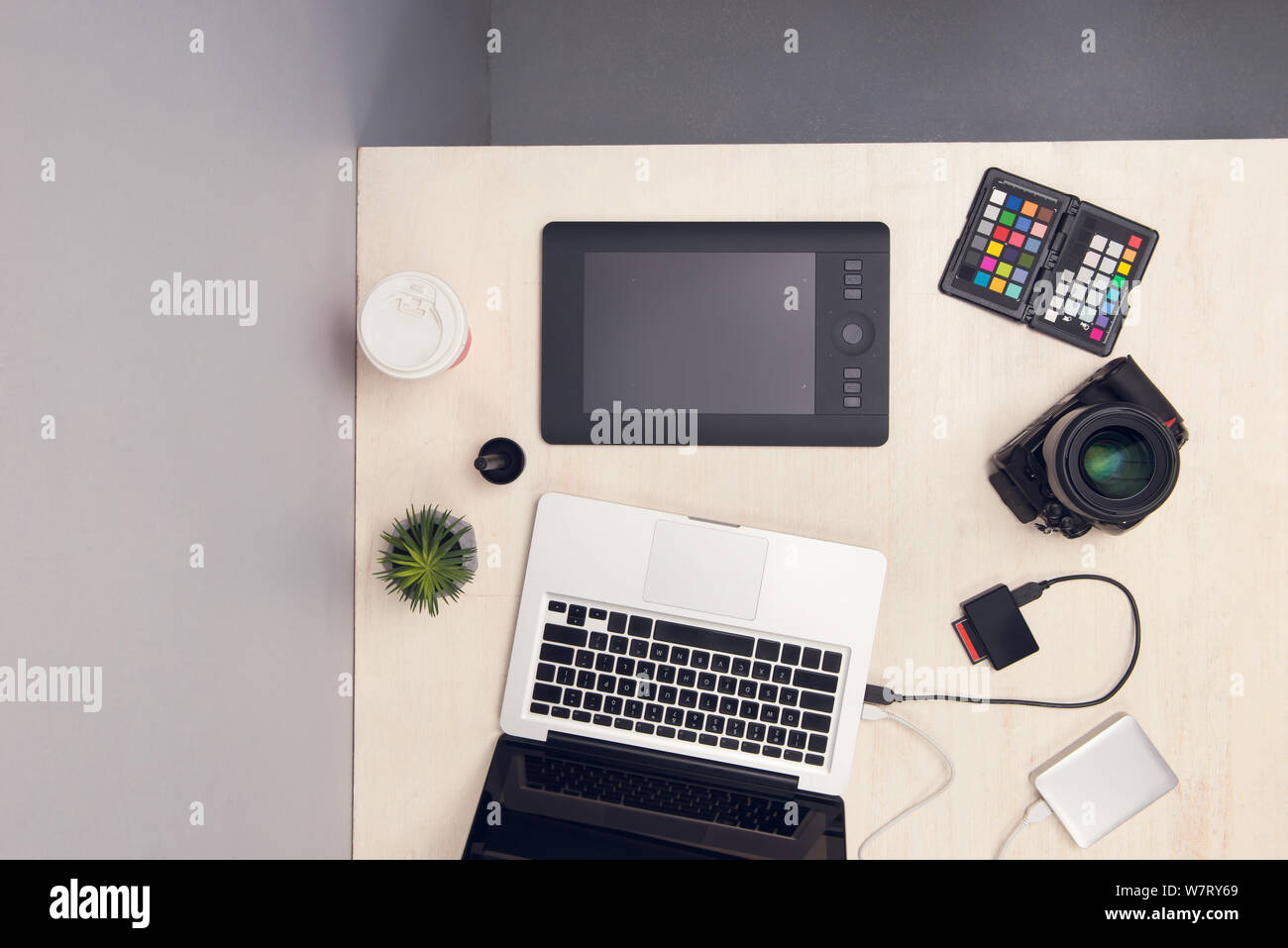 The photographers table hi-res stock photography and images - Alamy