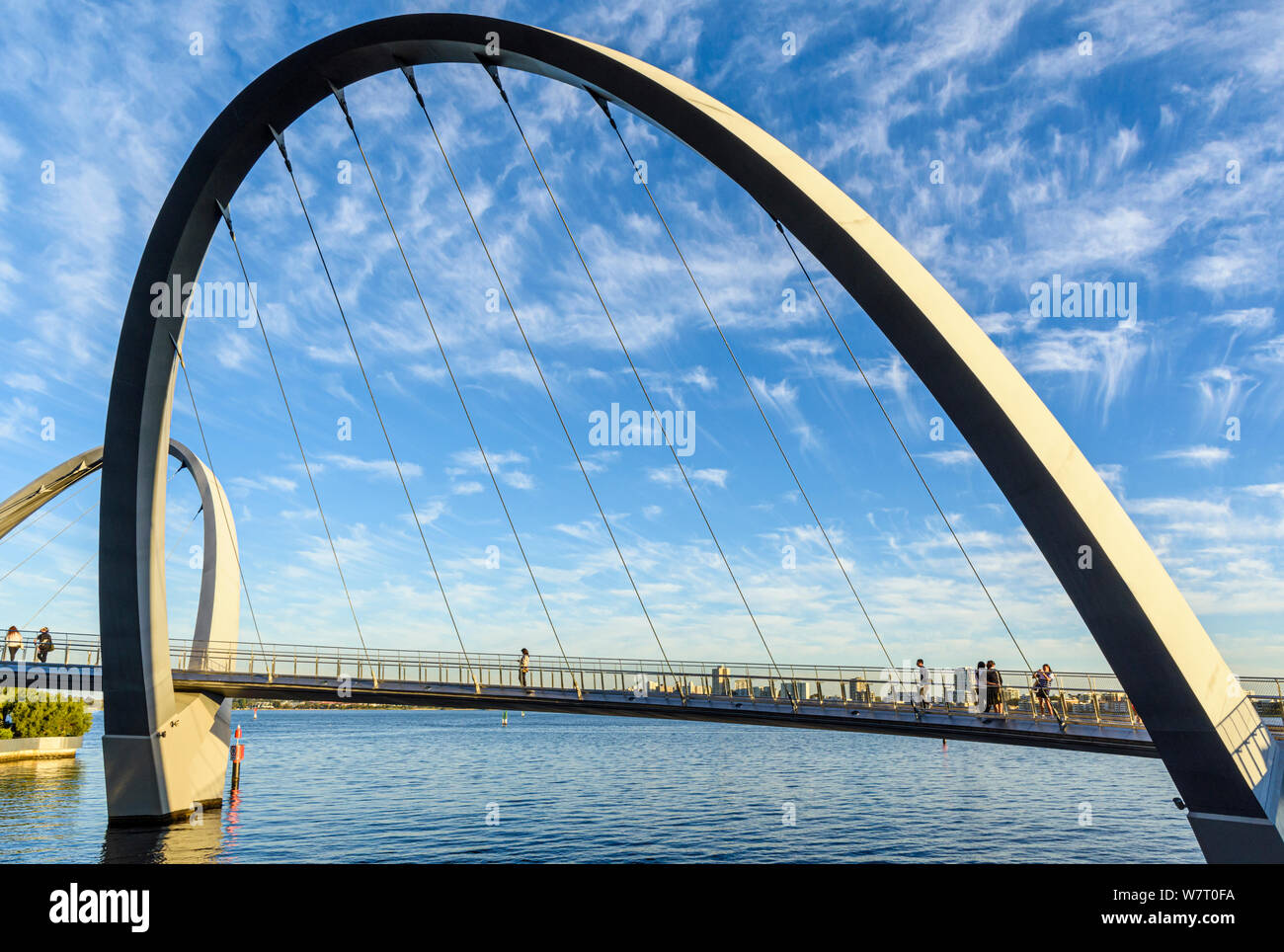 Elizabeth quay pedestrian bridge hi-res stock photography and images ...