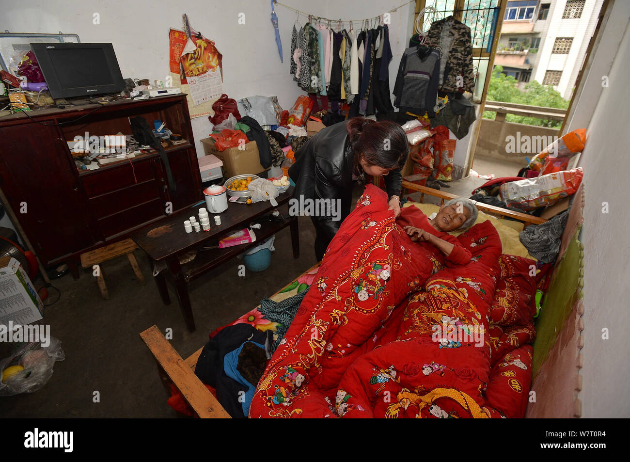 The mother of 21-year-old Chinese student Tang Lisha, who comes from a ...