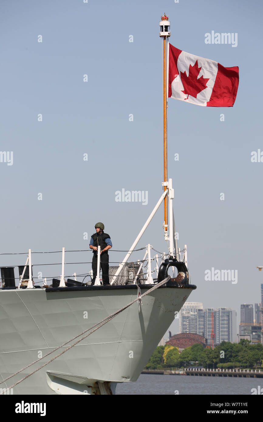 Hmcs ottawa hi-res stock photography and images - Alamy