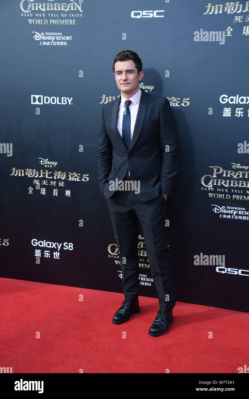 English actor Orlando Bloom arrives on the red carpet for the premiere ...