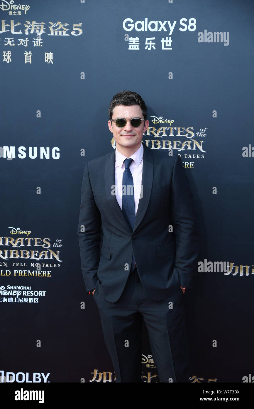English actor Orlando Bloom arrives on the red carpet for the premiere ...