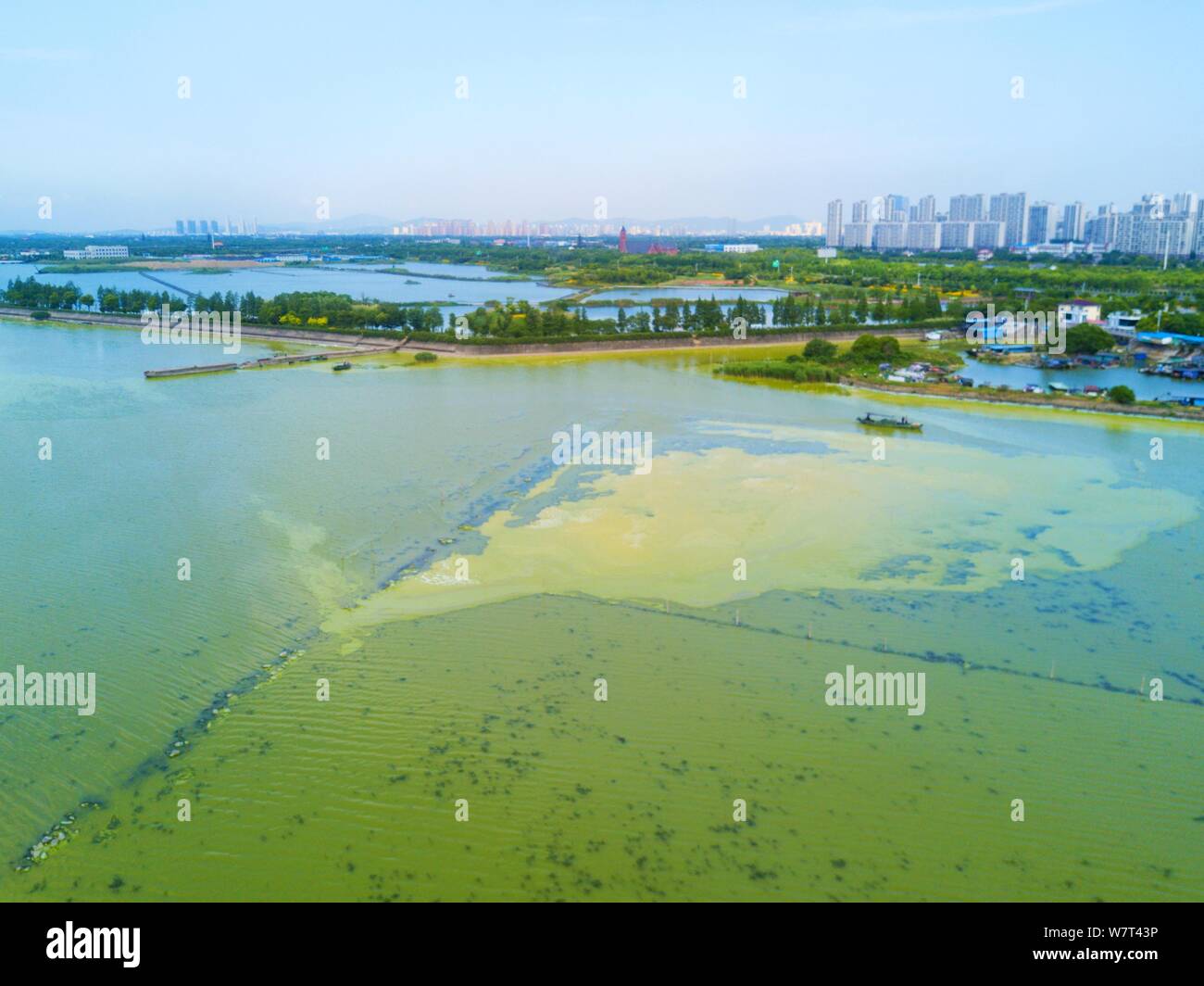 Lake tai aerial hi-res stock photography and images - Alamy