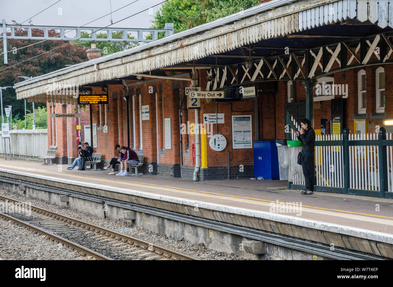 Pangbourne Railway station in West Berkshire, UK Stock Photo - Alamy