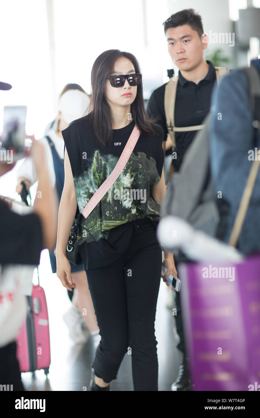 Chinese singer and actress Victoria Song or Song Qian of South Korean ...