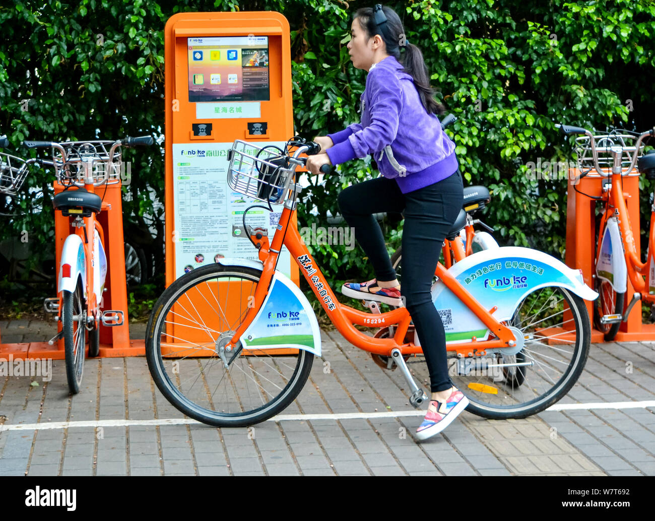 Local rides hi-res stock photography and images - Alamy