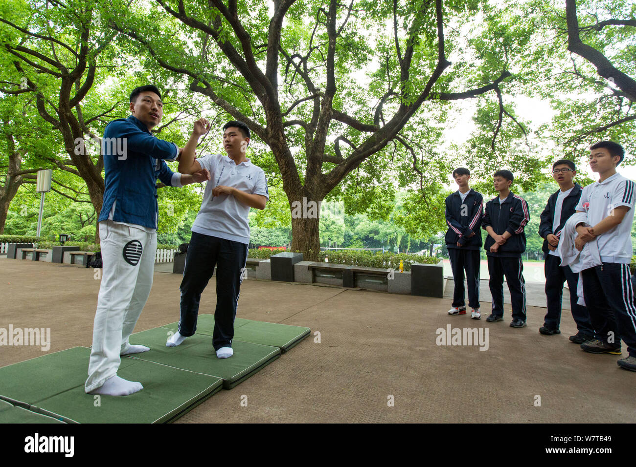 China university students lesson hi-res stock photography and images ...