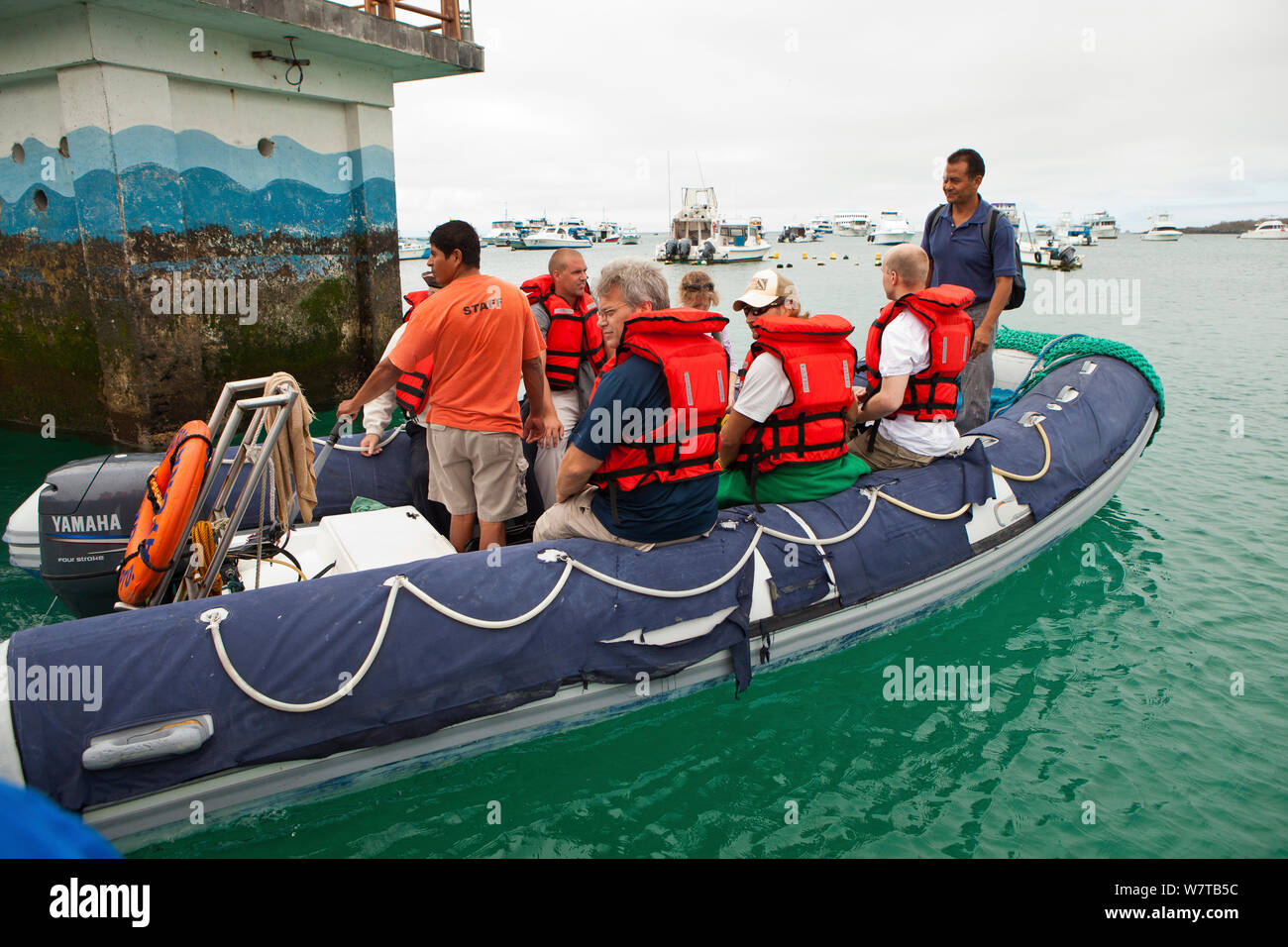 Excursion barges hi-res stock photography and images - Alamy