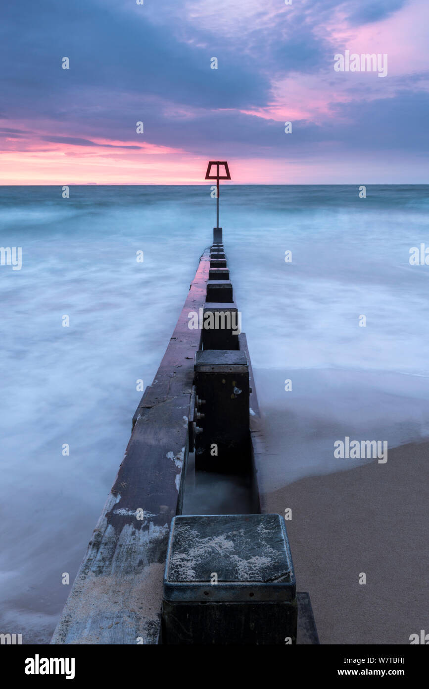 Swanage bay with groyne dorset hi-res stock photography and images - Alamy