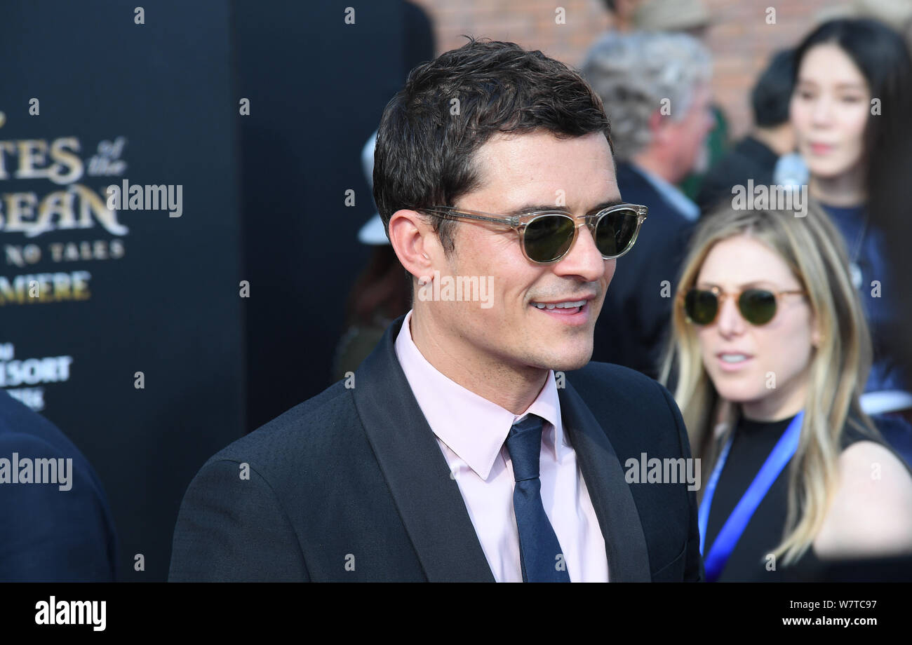 English actor Orlando Bloom arrives on the red carpet for the premiere ...