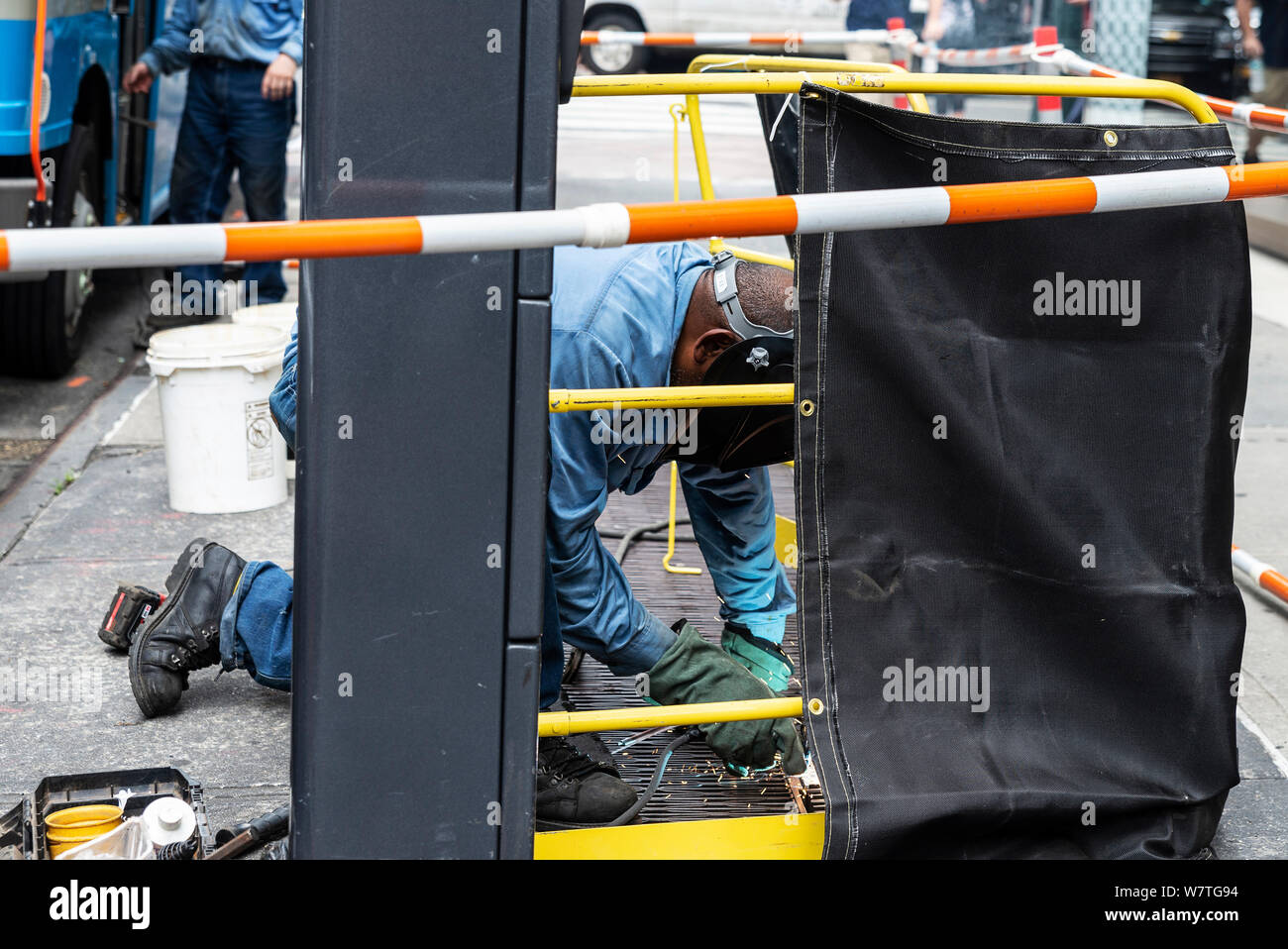 Weld street hi-res stock photography and images - Alamy