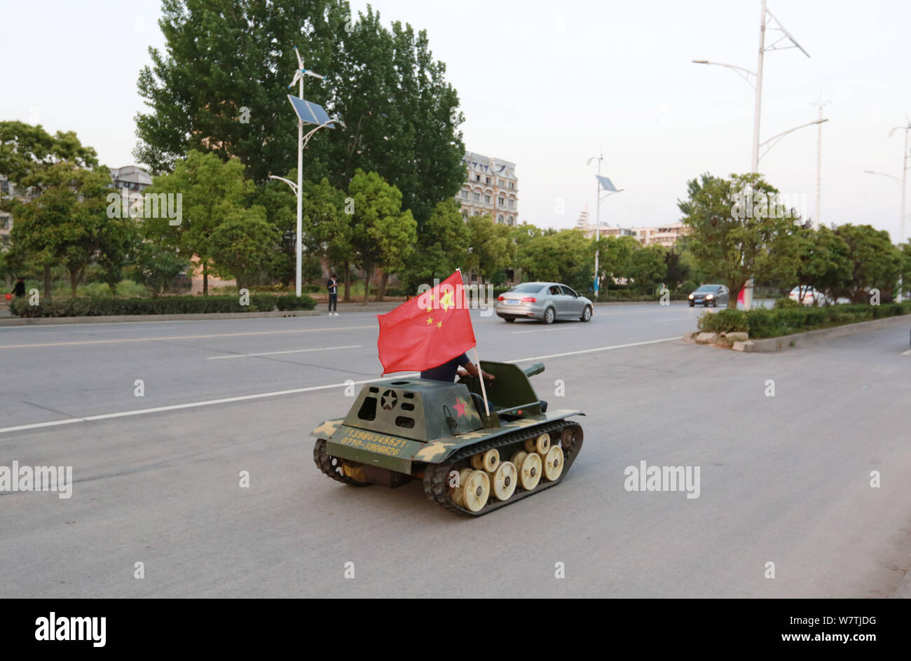 Tank on the street hi-res stock photography and images - Alamy