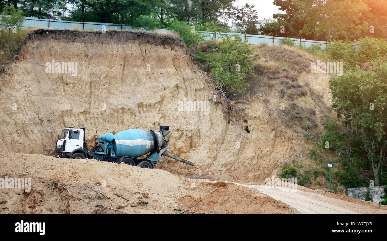 concrete mixer on the construction site Stock Photo - Alamy