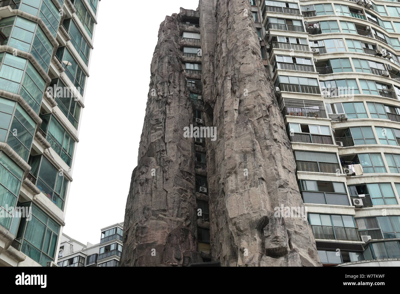 15 storeys hi-res stock photography and images - Alamy
