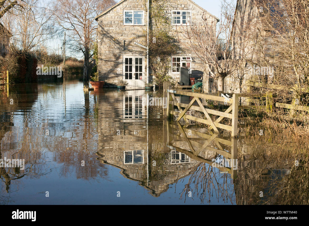 Old cottage flooded by January 2014 Somerset Levels floods, Muchelney ...
