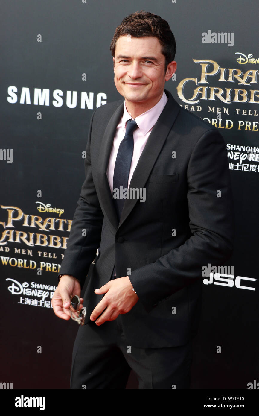English actor Orlando Bloom arrives on the red carpet for the premiere ...