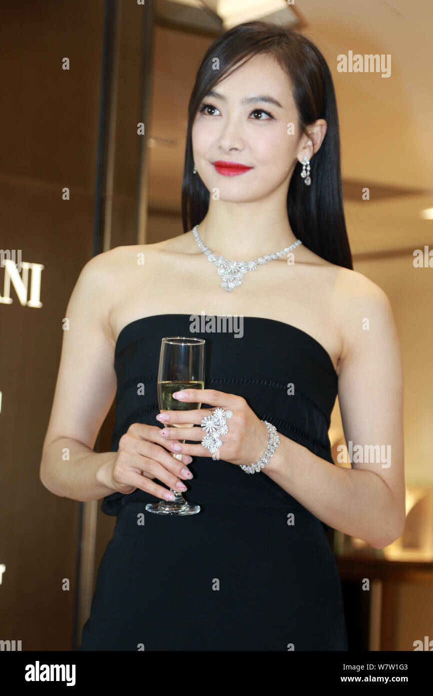 Chinese singer and actress Victoria Song or Song Qian of South Korean ...