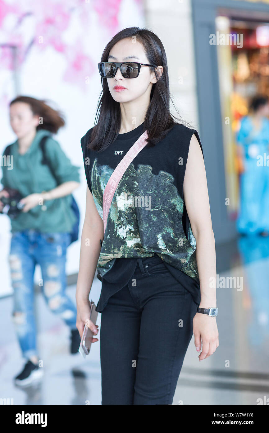Chinese singer and actress Victoria Song or Song Qian of South Korean ...