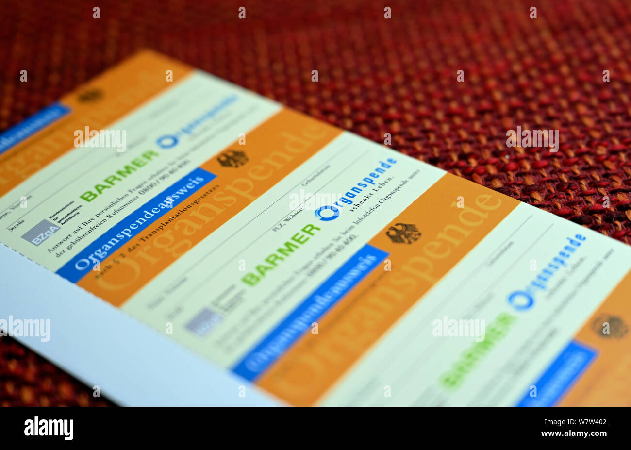 Leipzig, Germany. 17th May, 2019. Forms of organ donation cards of the ...
