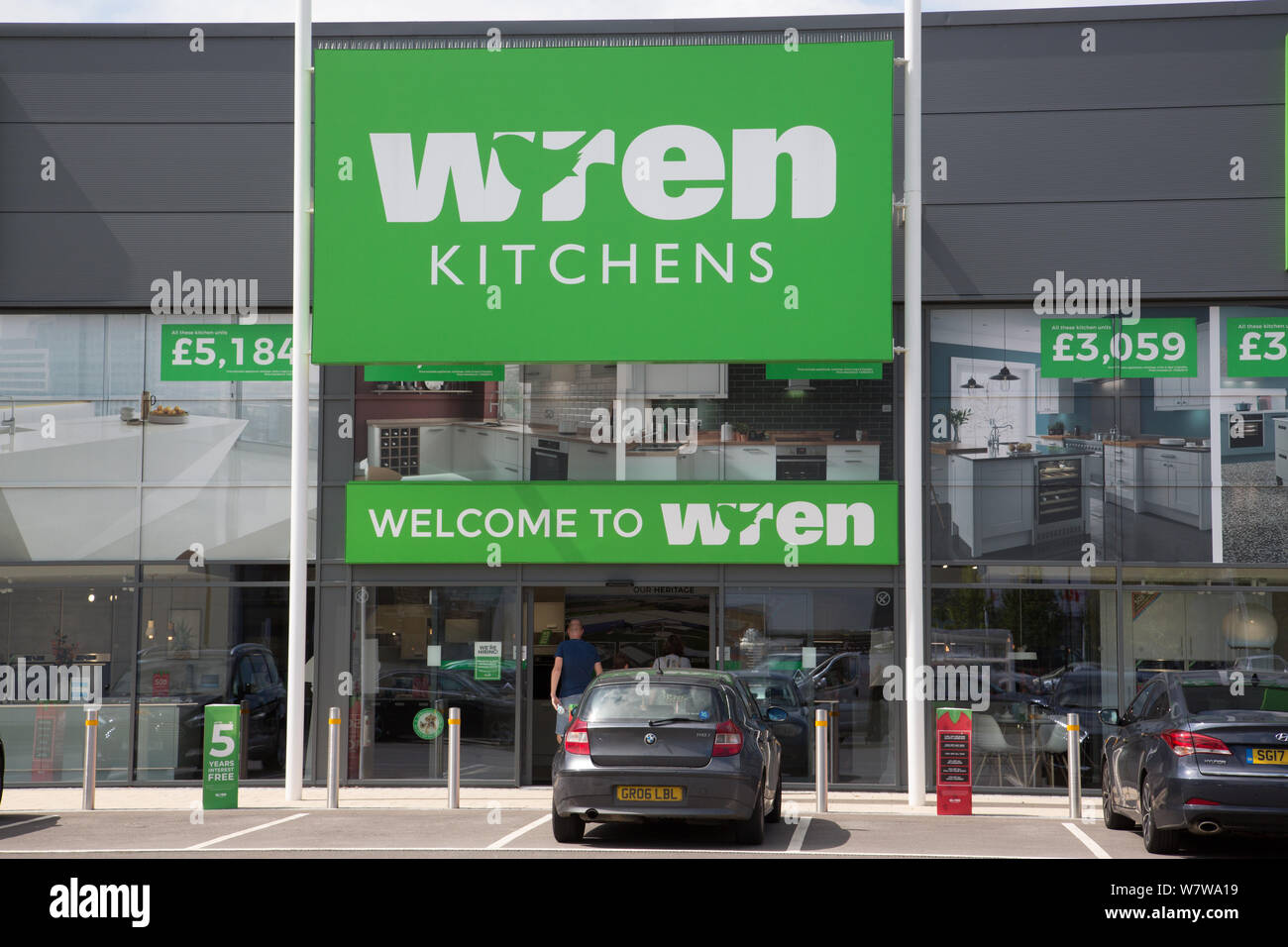 Wren kitchens hi-res stock photography and images - Alamy
