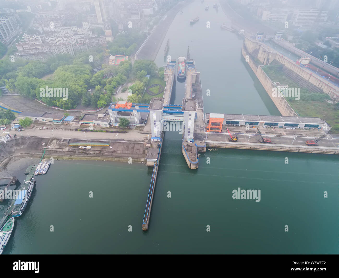 Gezhouba dam hi-res stock photography and images - Alamy