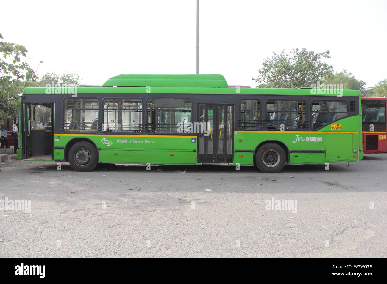 Delhi india bus stop hi-res stock photography and images - Alamy